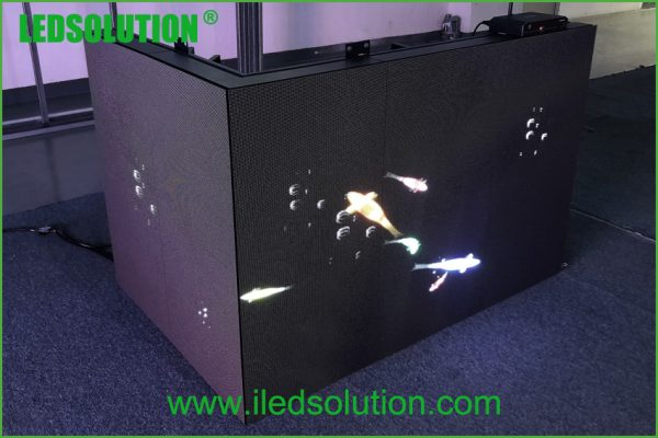 P3.91 Outdoor Corner LED Display | LEDSOLUTION: LED Display, LED Screen ...