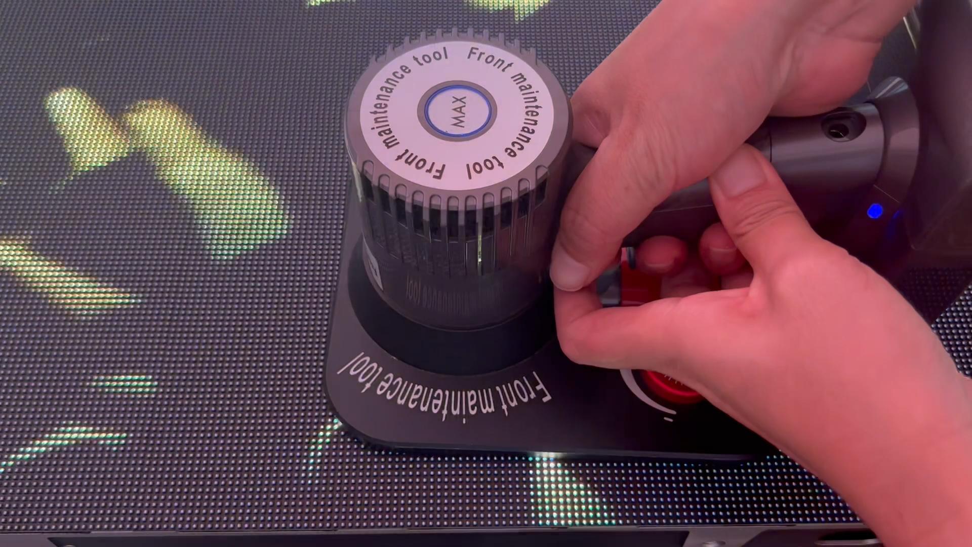 LEDSOLUTION Cable-free LED Display Screen | LEDSOLUTION: LED Display ...